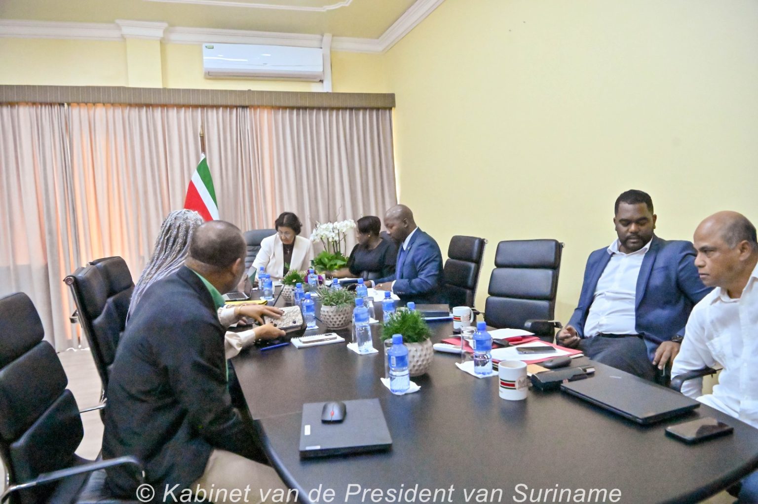 Directie NV EBS voert energieoverleg met president Simons