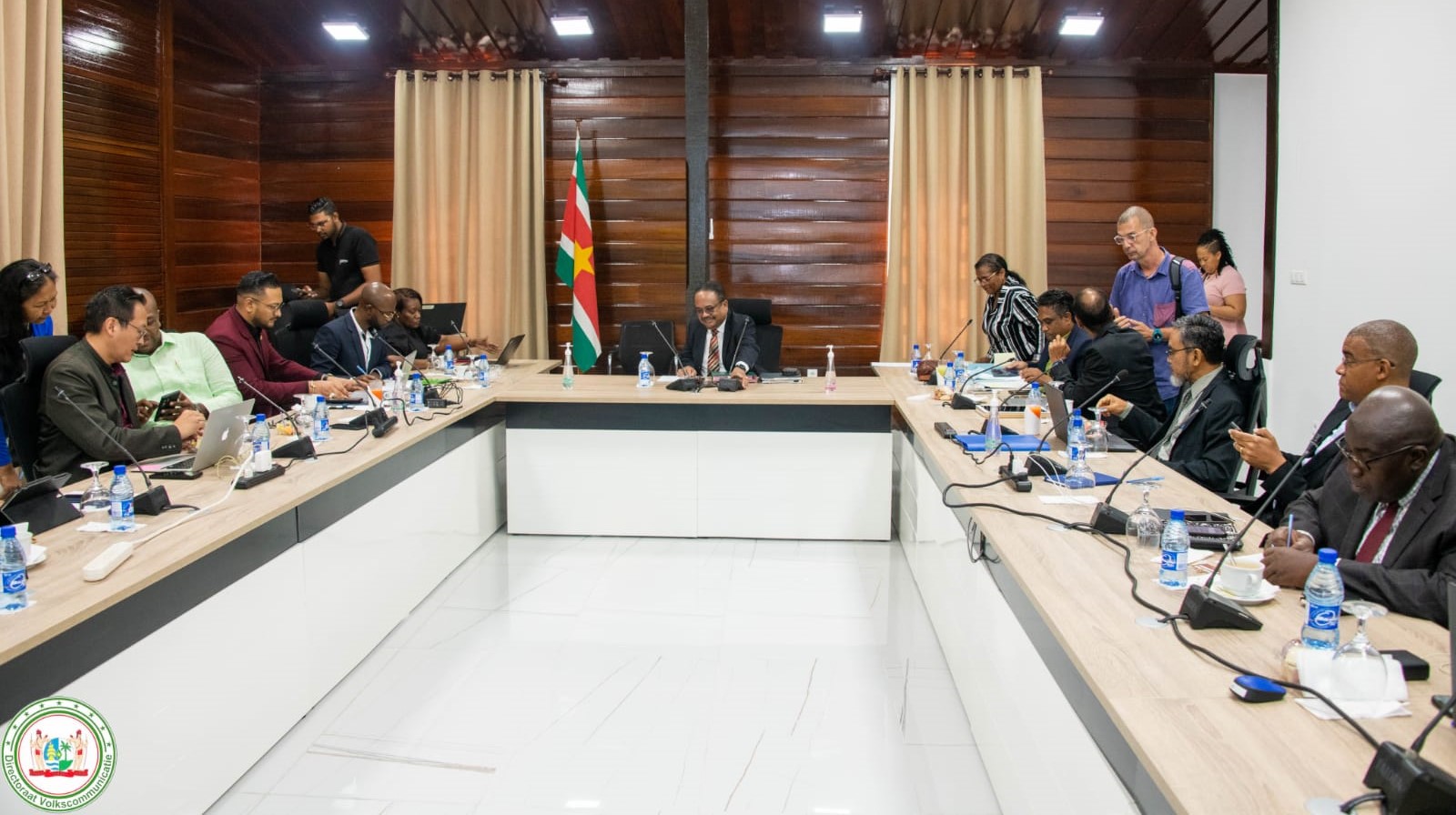 Eerste vergadering Raad van Ministers een feit